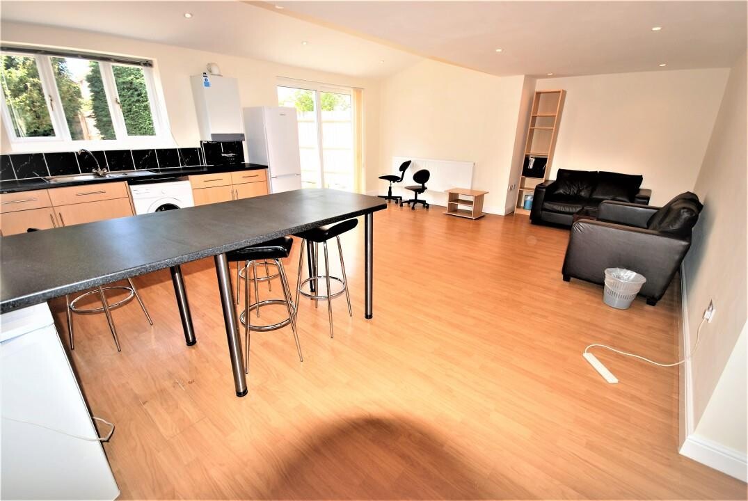 6 bedroom house for rent The Approach Leamington Spa, CV31 3HE | UniHomes