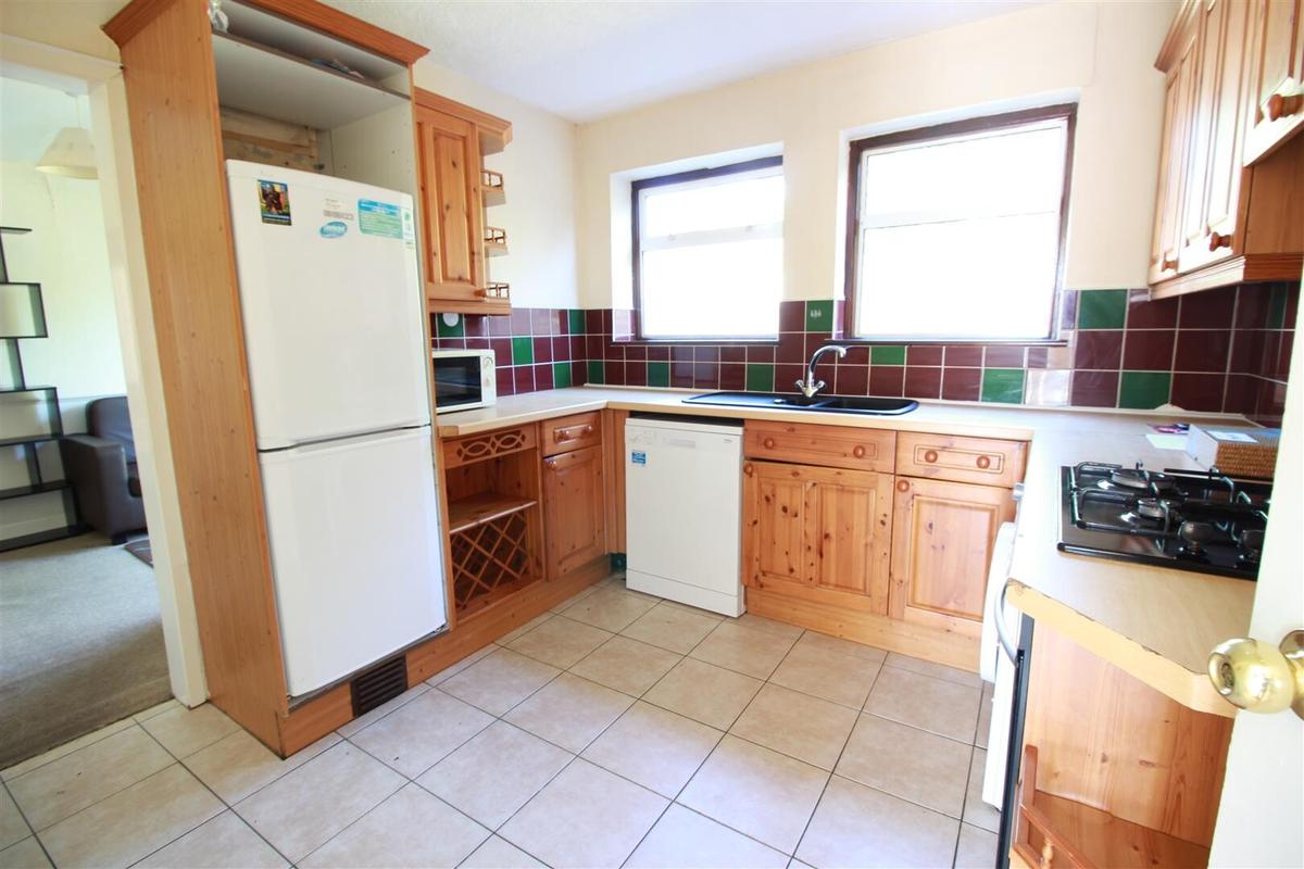 6 bedroom house for rent Lodge Close, London, UB8 2ES | UniHomes