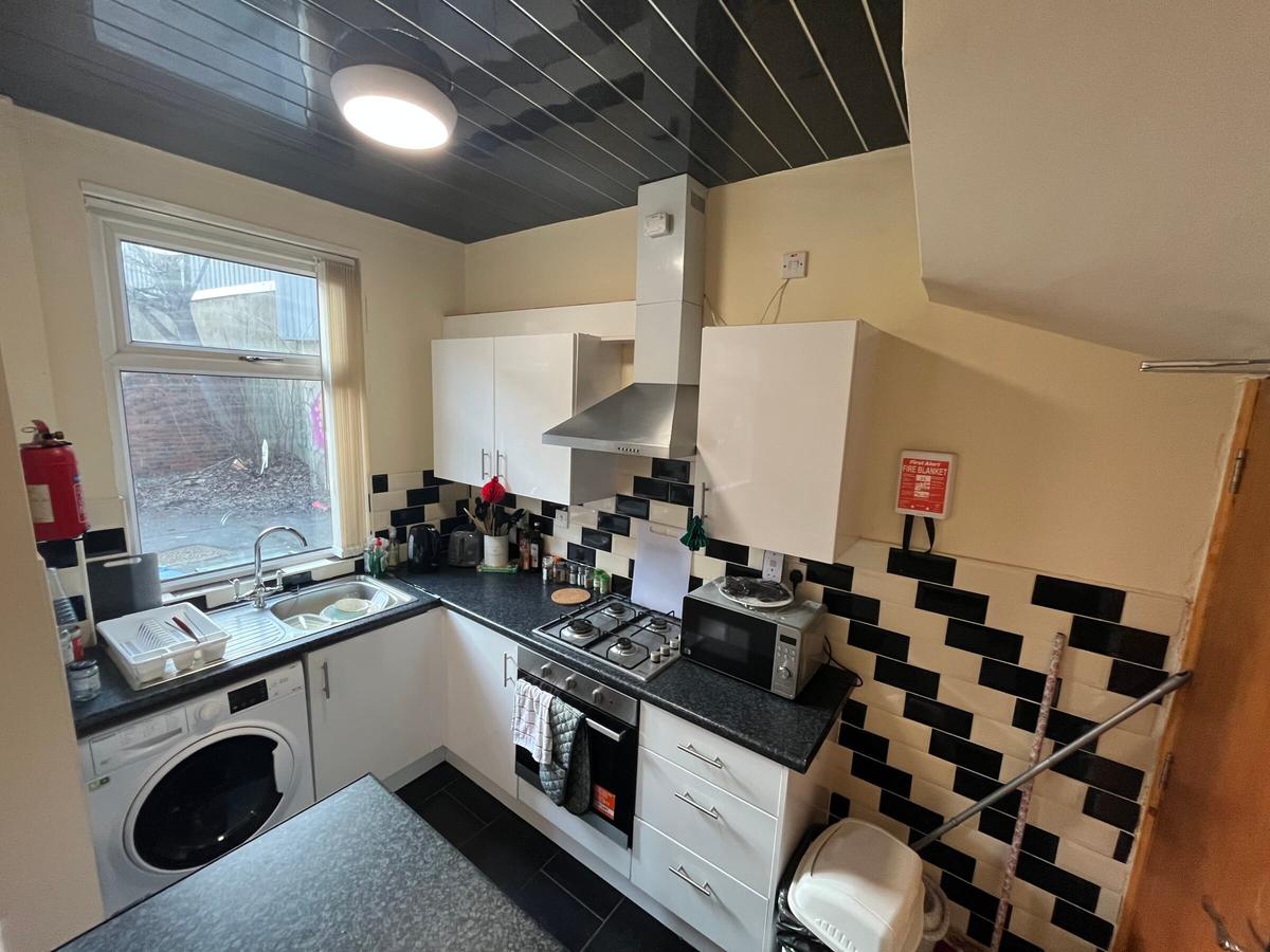 2 bedroom house for rent Branksome Place, Leeds, LS6 1RQ | UniHomes