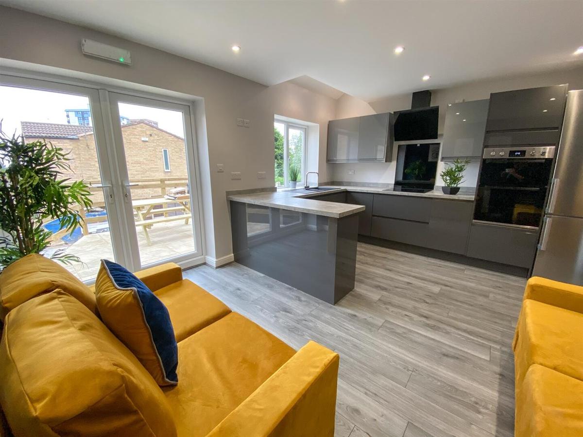 12 bedroom house for rent Bolsover Street Sheffield, S3 7NA | UniHomes