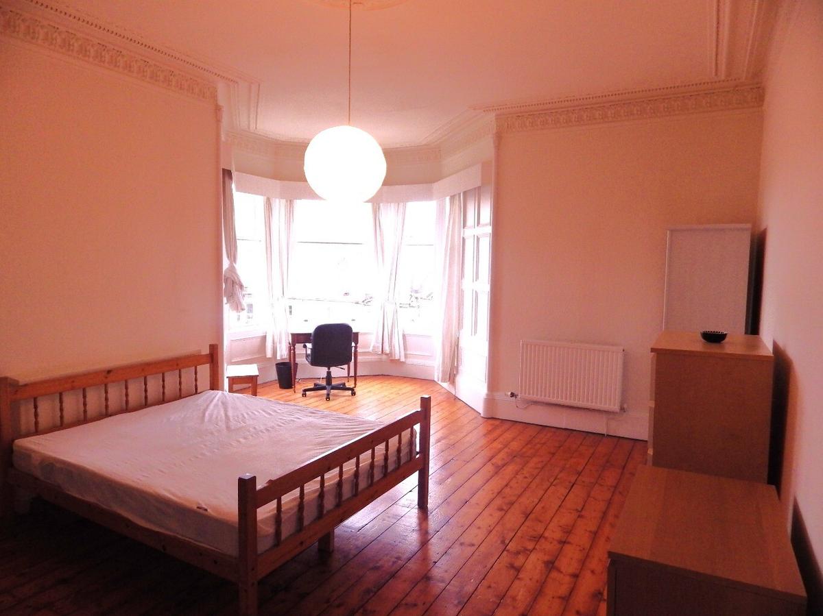 4 bedroom apartment for rent Comiston Road Edinburgh, EH10 5QJ | UniHomes