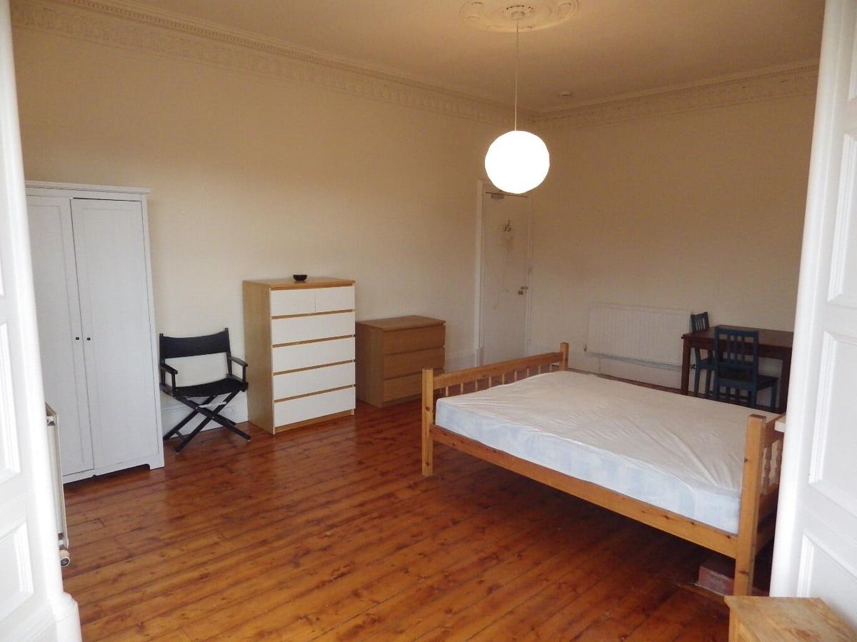 4 bedroom apartment for rent Comiston Road Edinburgh, EH10 5QJ | UniHomes