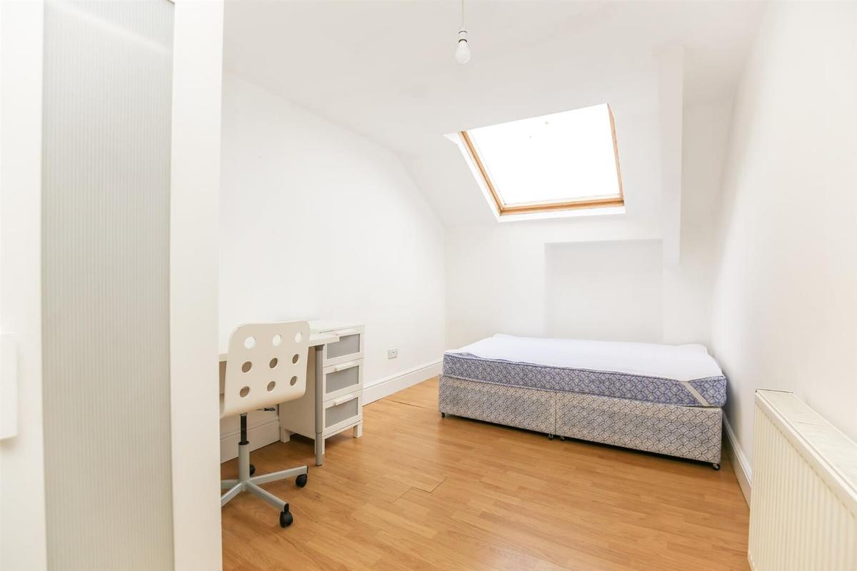 3 bedroom apartment for rent Shields Road Newcastle, NE6 1DP | UniHomes