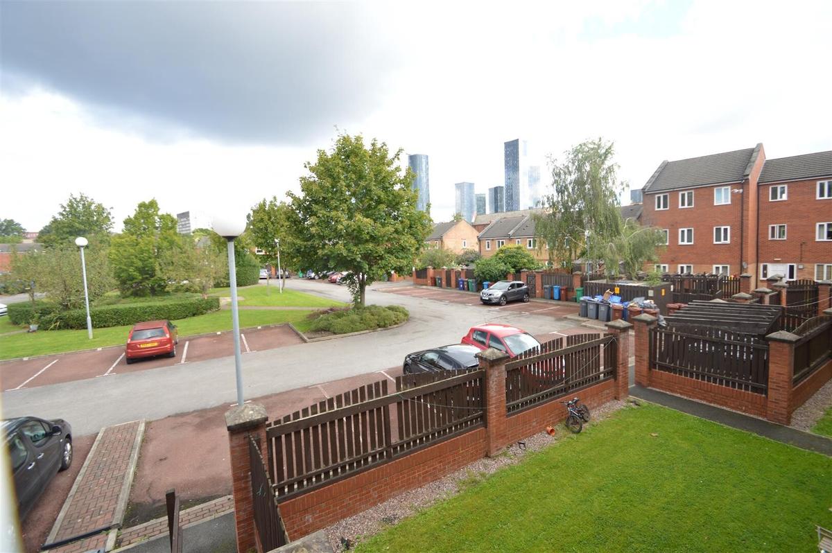 2 bedroom apartment for rent Stretford Road, Manchester, M15 5TP | UniHomes