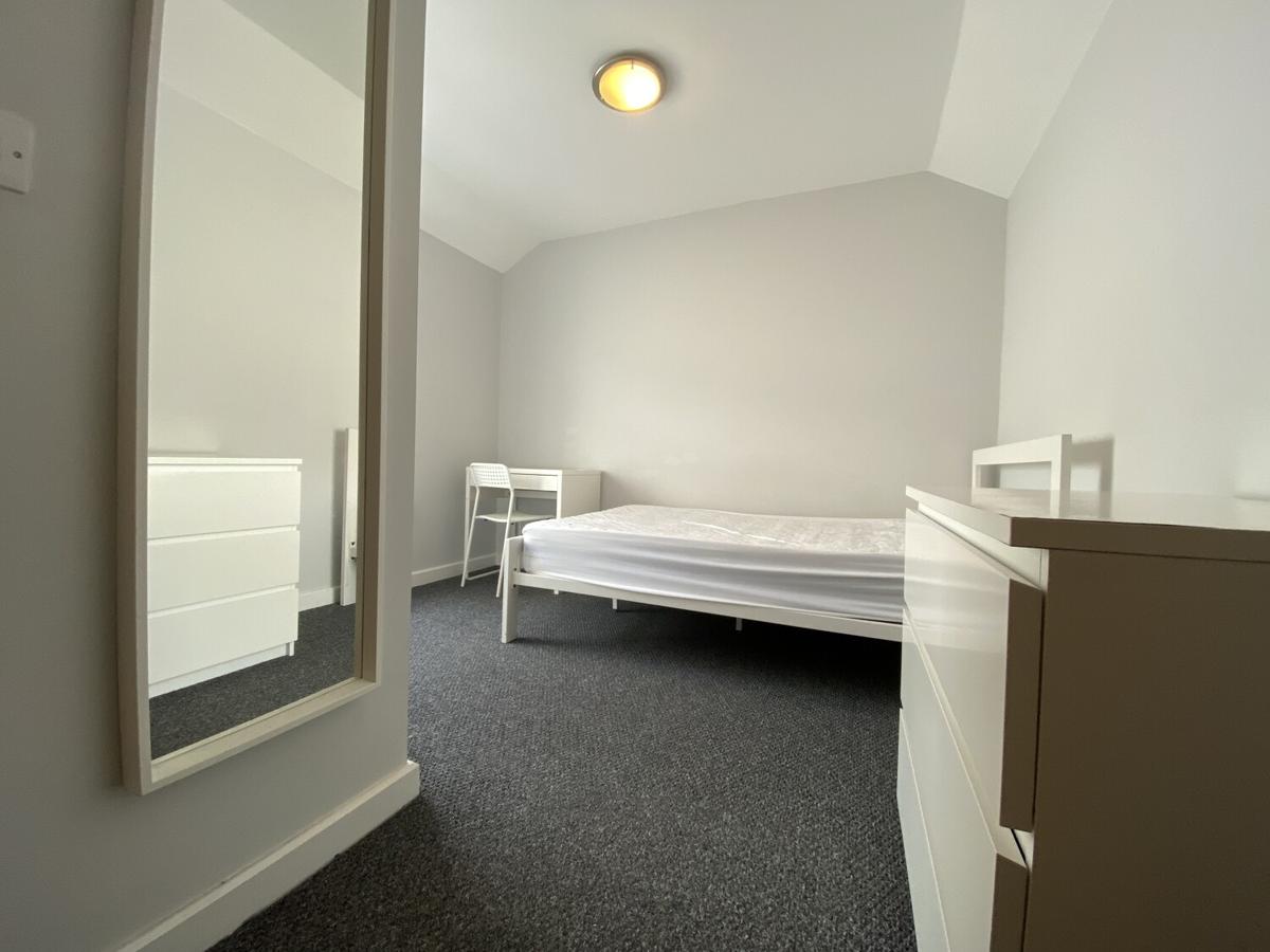 2 bedroom apartment for rent Cathays Terrace Cardiff, CF24 4JA | UniHomes