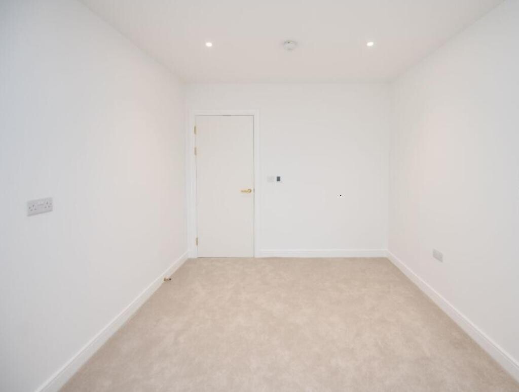 2 bedroom apartment for rent 12 Quay Walk London, HA0 1BE | UniHomes