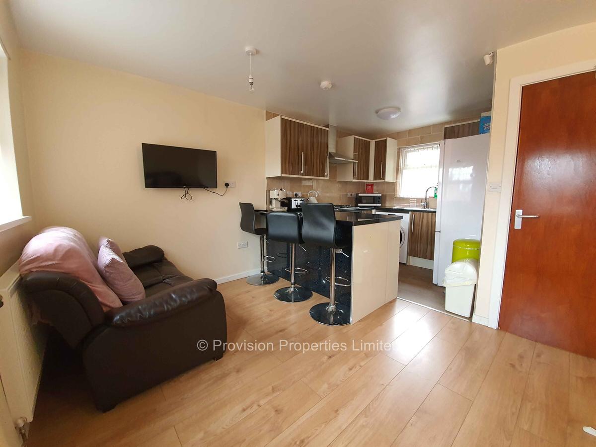 3 bedroom house for rent Howden Gardens Leeds Leeds, LS6 1SH | UniHomes