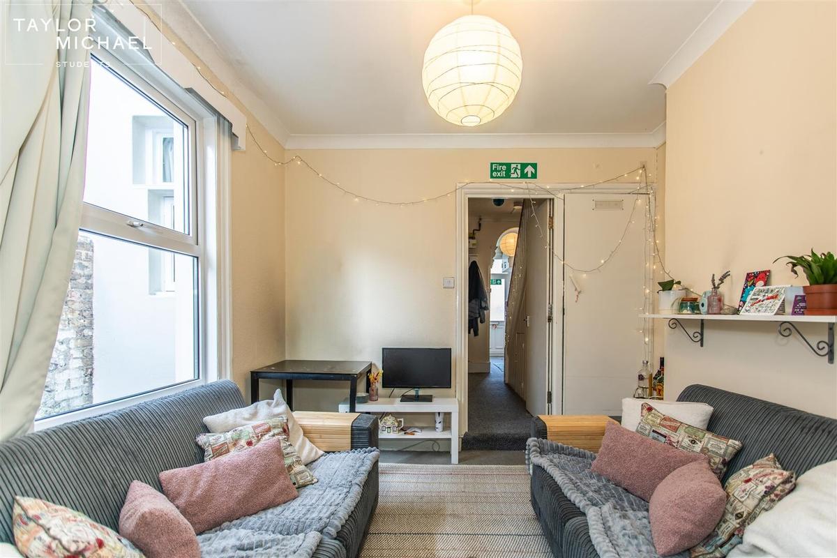 5 bedroom house for rent Whippingham Road Brighton, BN2 3PG | UniHomes