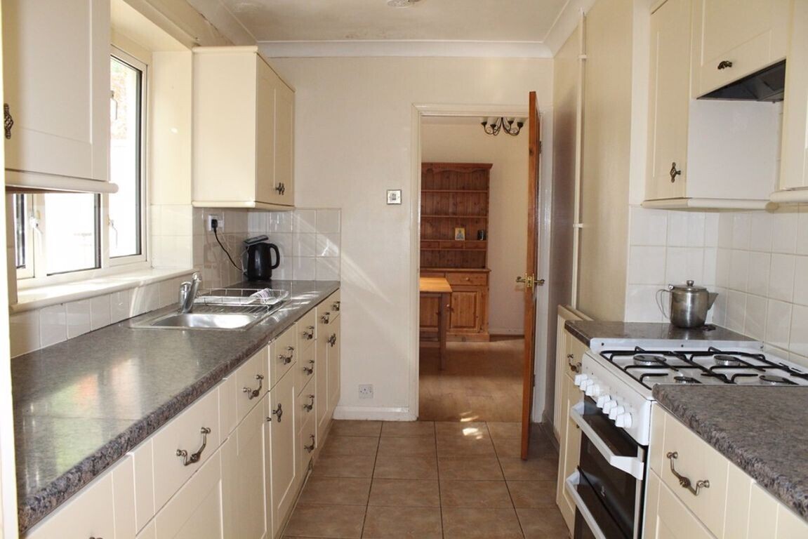 4 bedroom house for rent Southway, Surrey, GU2 8DF | UniHomes