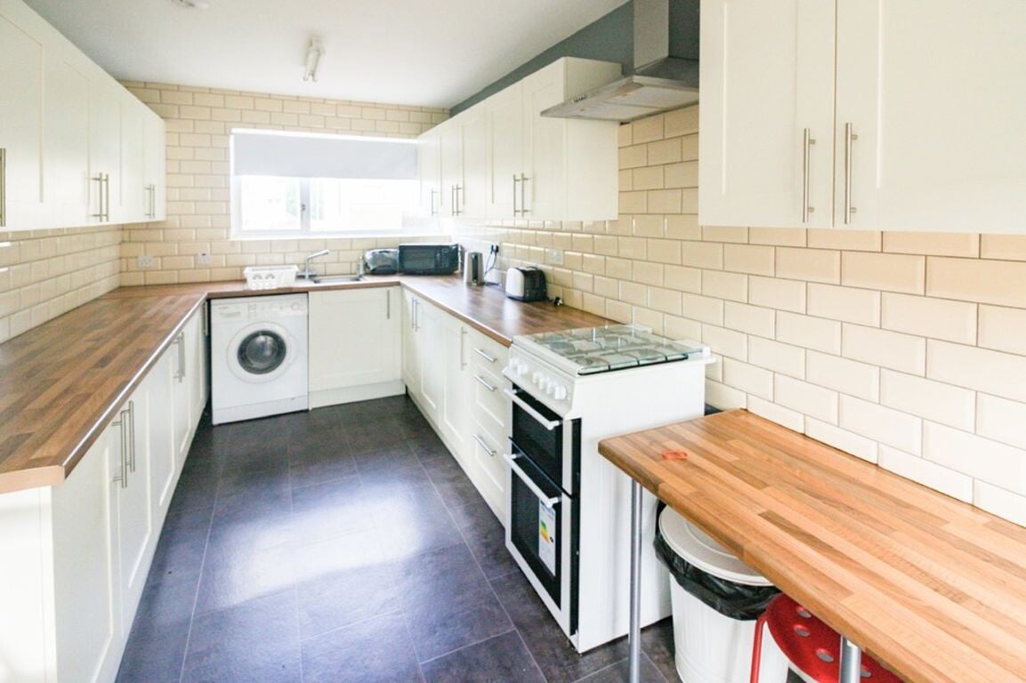 4 bedroom house for rent Meare Road, Bath, BA2 5PX | UniHomes