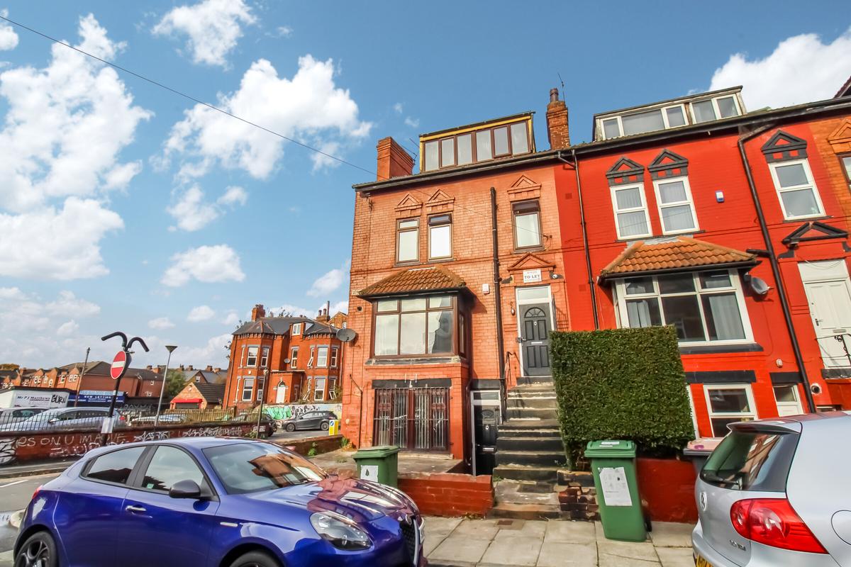 4 bedroom house for rent Wrangthorn Place Leeds, LS6 1HB | UniHomes