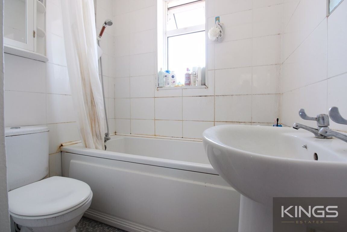 4 bedroom house for rent Honeysuckle Road, Southampton, SO16 3HQ | UniHomes