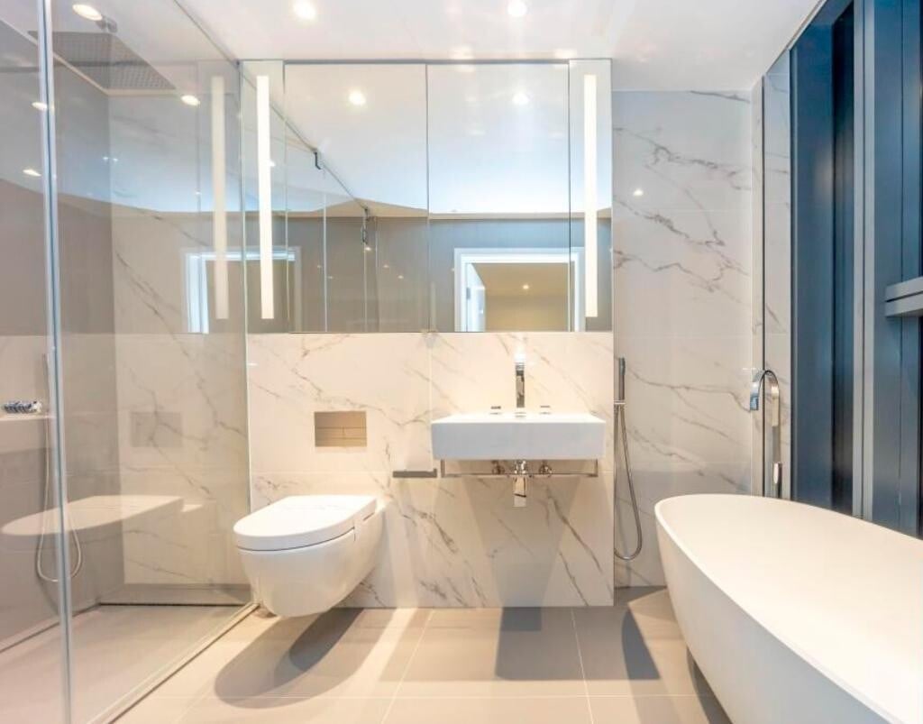 2 bedroom apartment for rent 75 Marsh Wall, London, E14 9RW | UniHomes