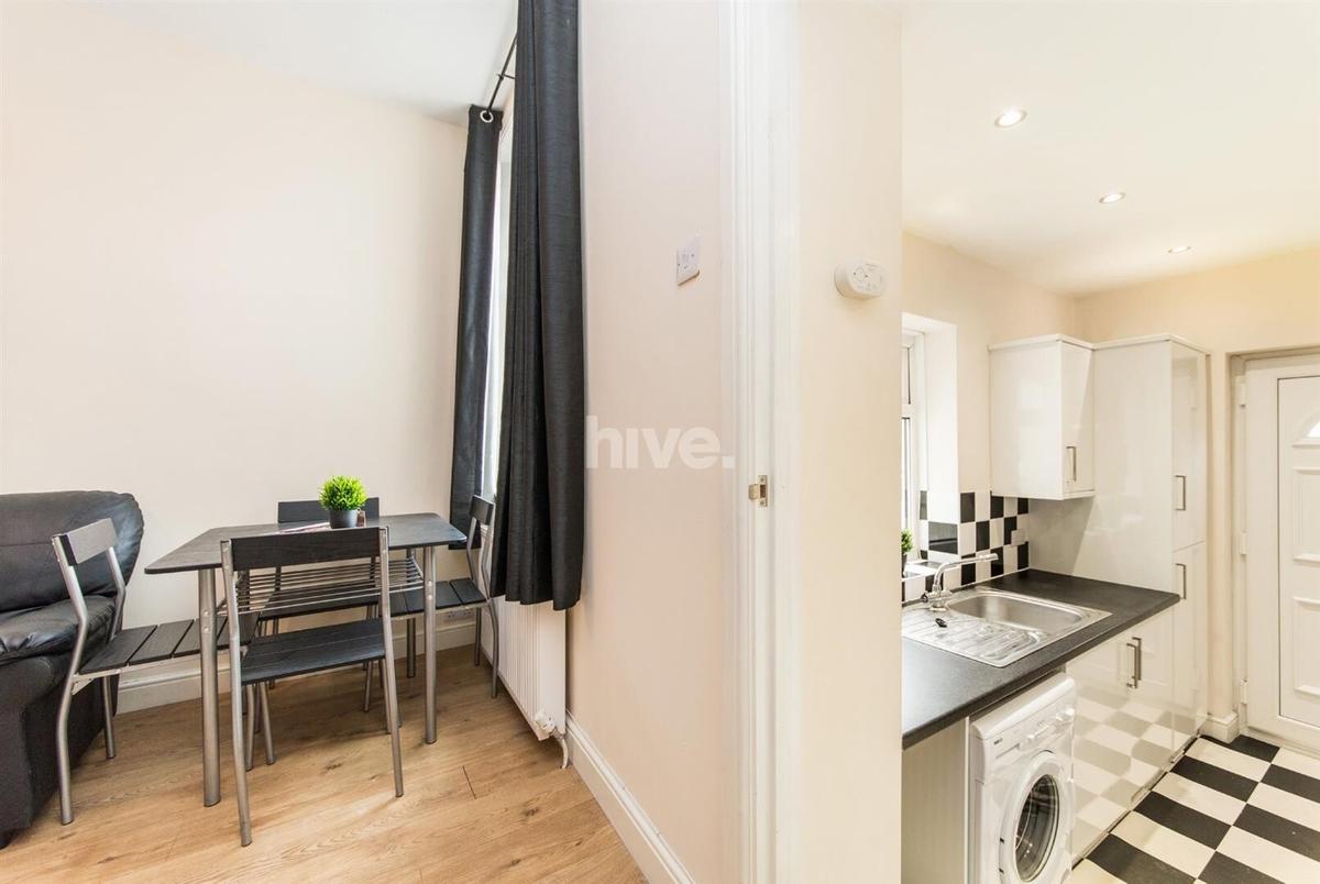 3 bedroom apartment for rent Meldon Terrace, Newcastle, NE6 5XP | UniHomes