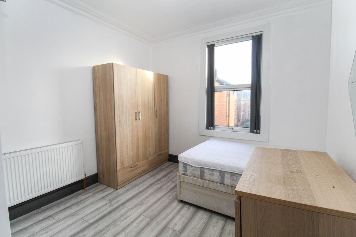 8 bedroom house for rent Brudenell Road, Leeds, LS6 1JD | UniHomes