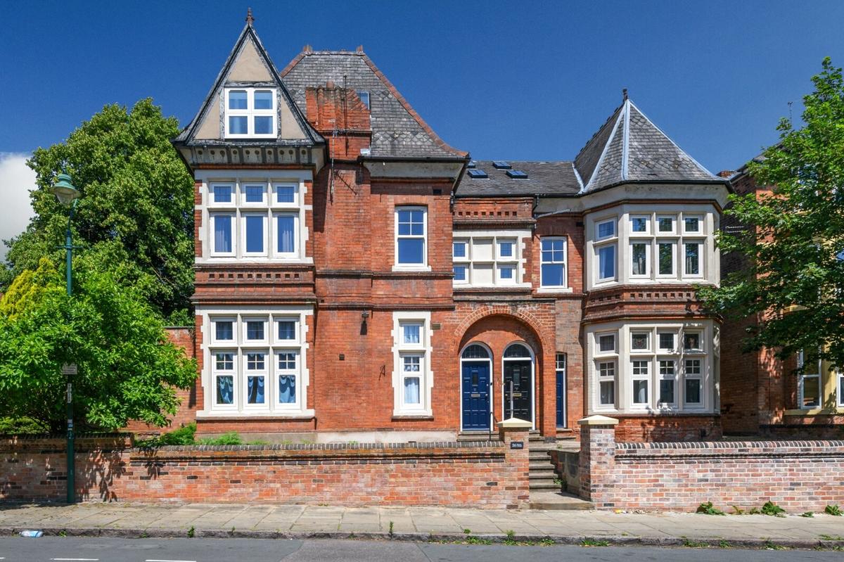 6 bedroom house for rent Burns Street, Nottingham, NG7 4DT | UniHomes