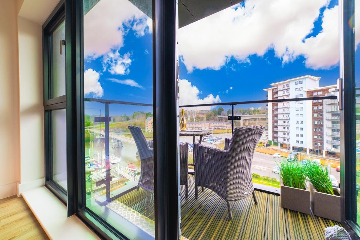 2 bedroom apartment for rent Bayscape Cardiff Marina, Cardiff, CF11 0TB ...