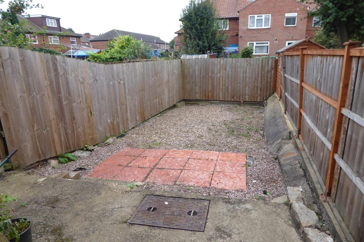 2 bedroom house for rent 100 Dunkirk Road Nottingham, NG7 2LF | UniHomes