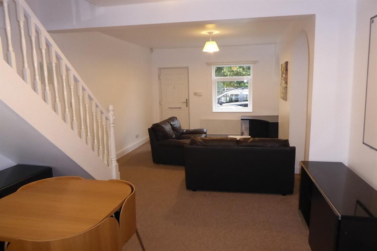 2 bedroom house for rent 100 Dunkirk Road Nottingham, NG7 2LF | UniHomes