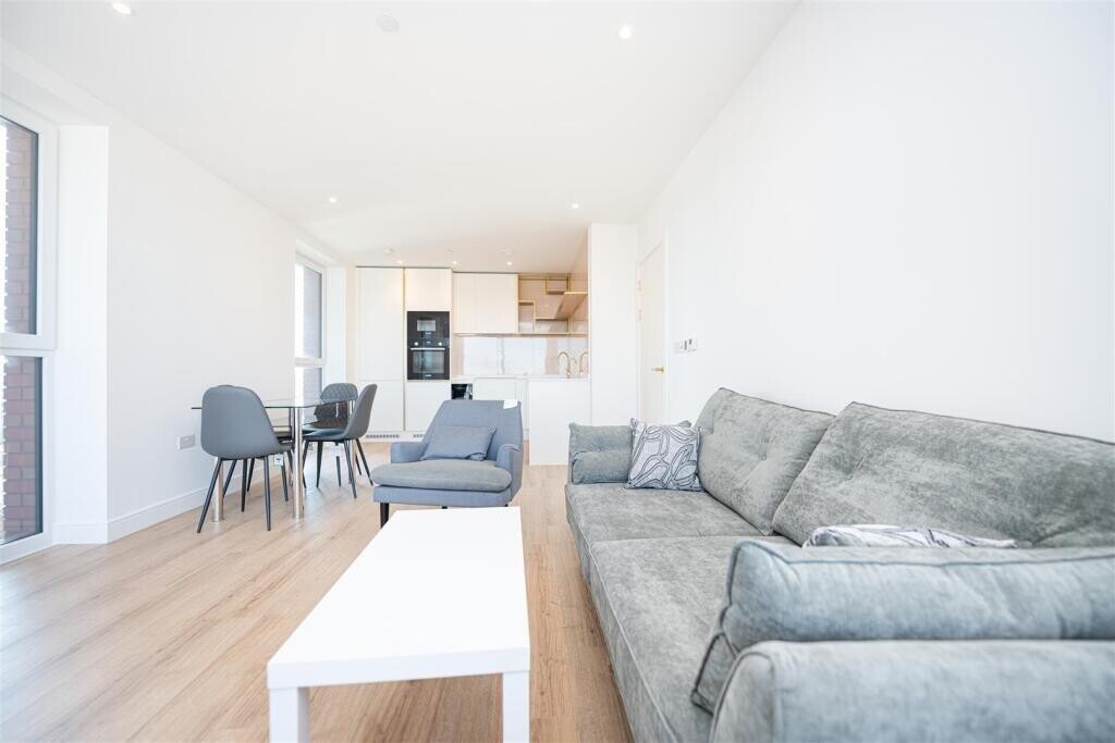 2 bedroom apartment for rent 12 Quay Walk, London, HA0 1BE | UniHomes