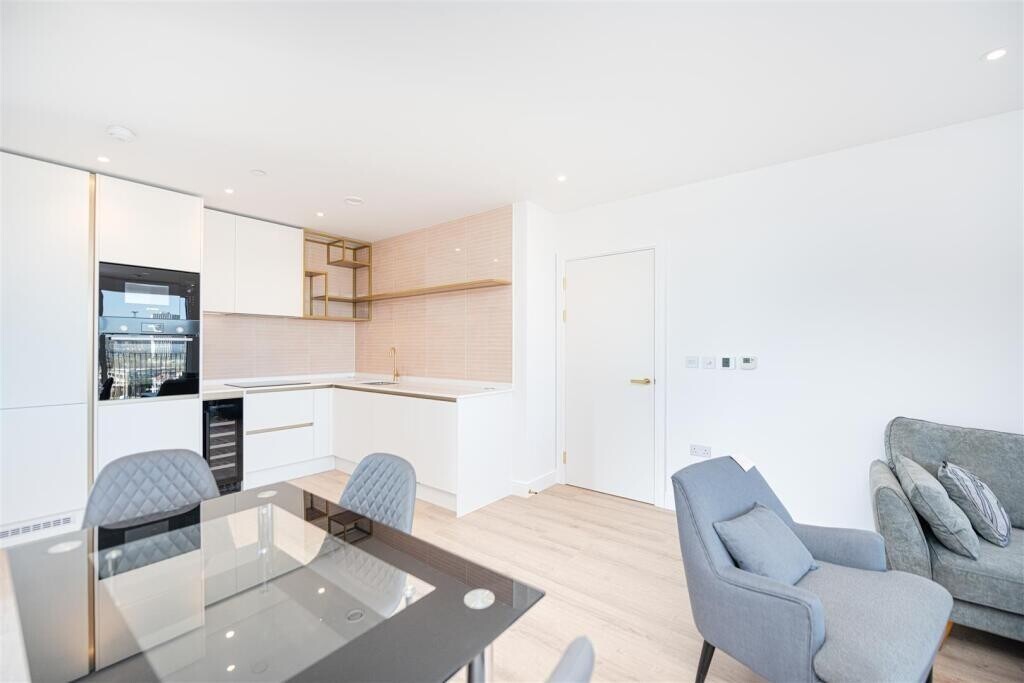 2 bedroom apartment for rent 12 Quay Walk, London, HA0 1BE | UniHomes