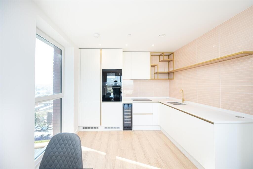 2 bedroom apartment for rent 12 Quay Walk London, HA0 1BE | UniHomes