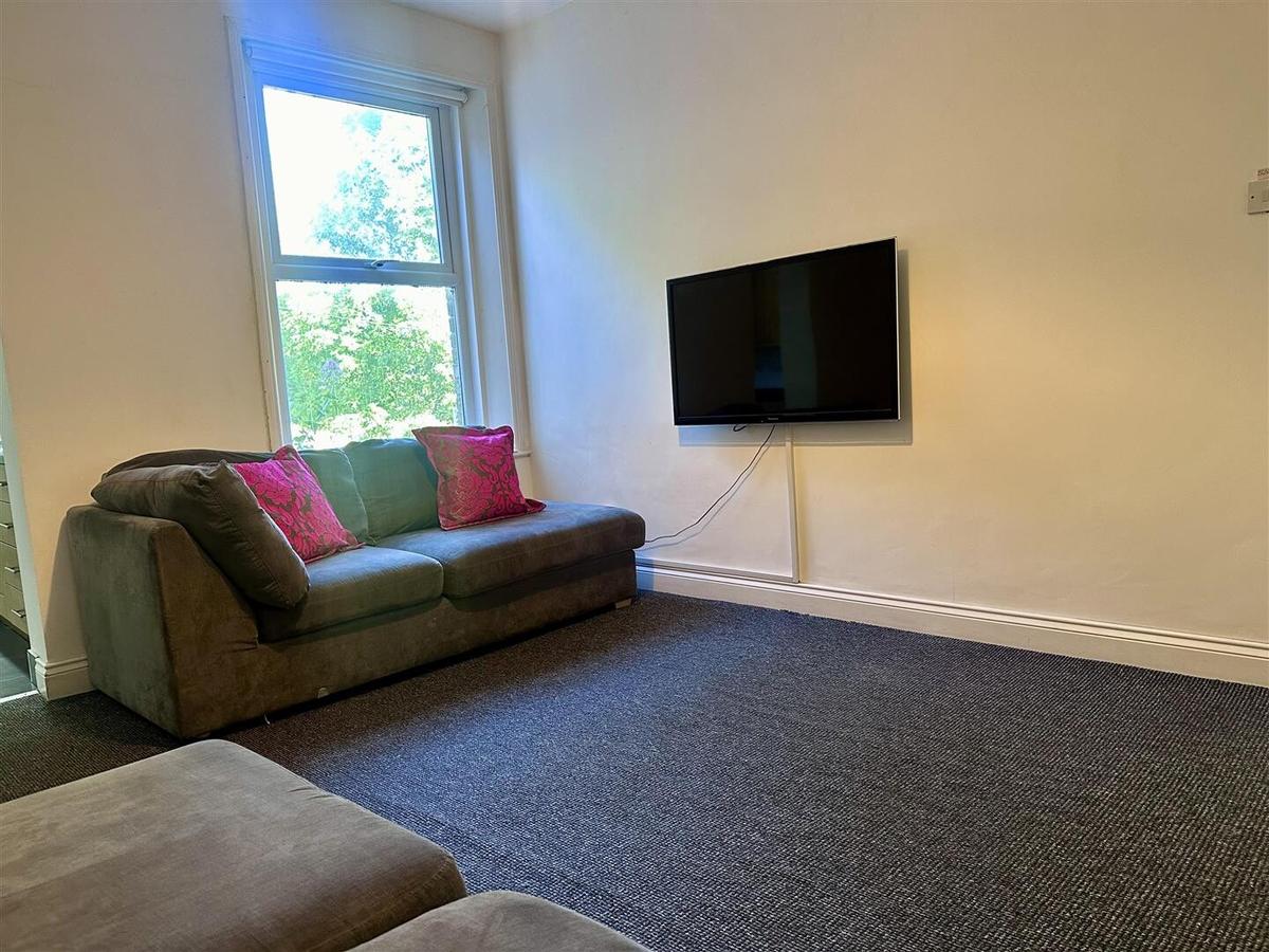5 bedroom house for rent Deuchar Street Newcastle, NE2 1JX | UniHomes