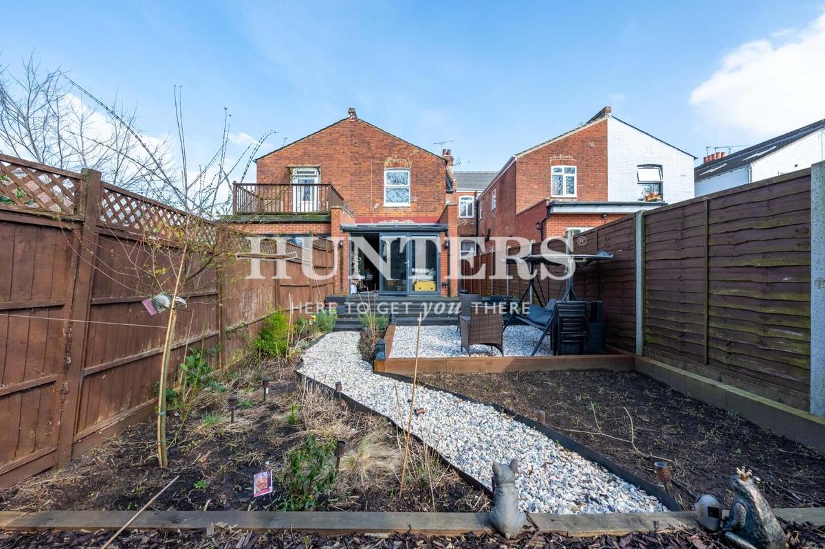 3 bedroom apartment for rent Larch Road, London, NW2 6SH | UniHomes