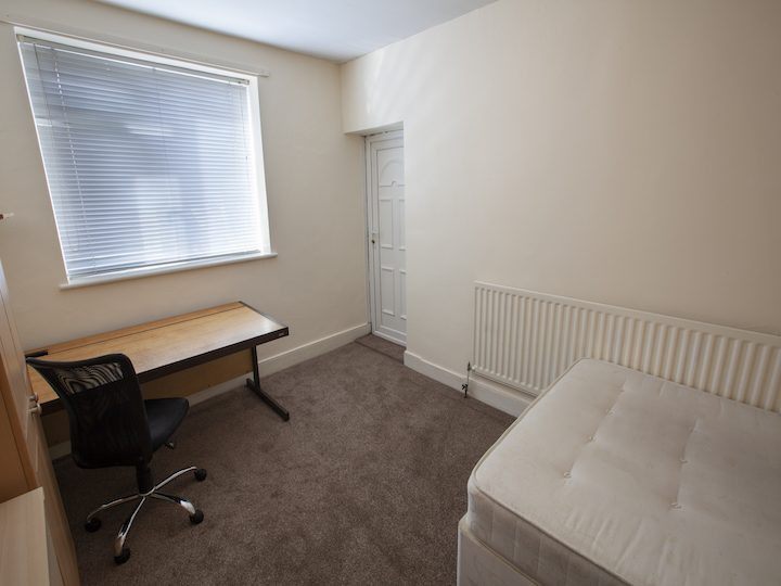 7 bedroom house for rent Manor House Road Newcastle, NE2 2LY | UniHomes