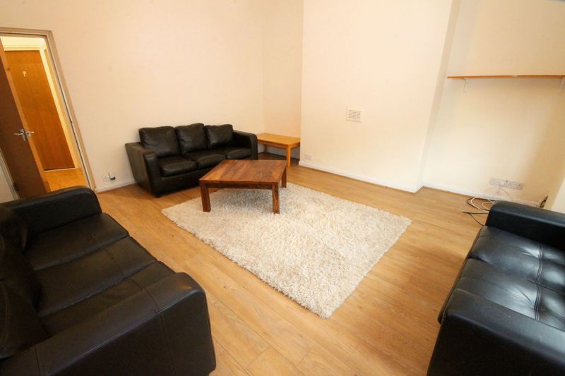 7 bedroom house for rent Manor House Road Newcastle, NE2 2LY | UniHomes