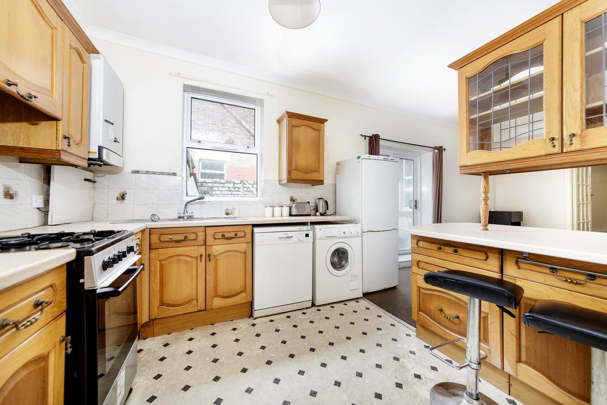 2 bedroom apartment for rent Queens Road (Lower), Newcastle, NE2 2PR ...