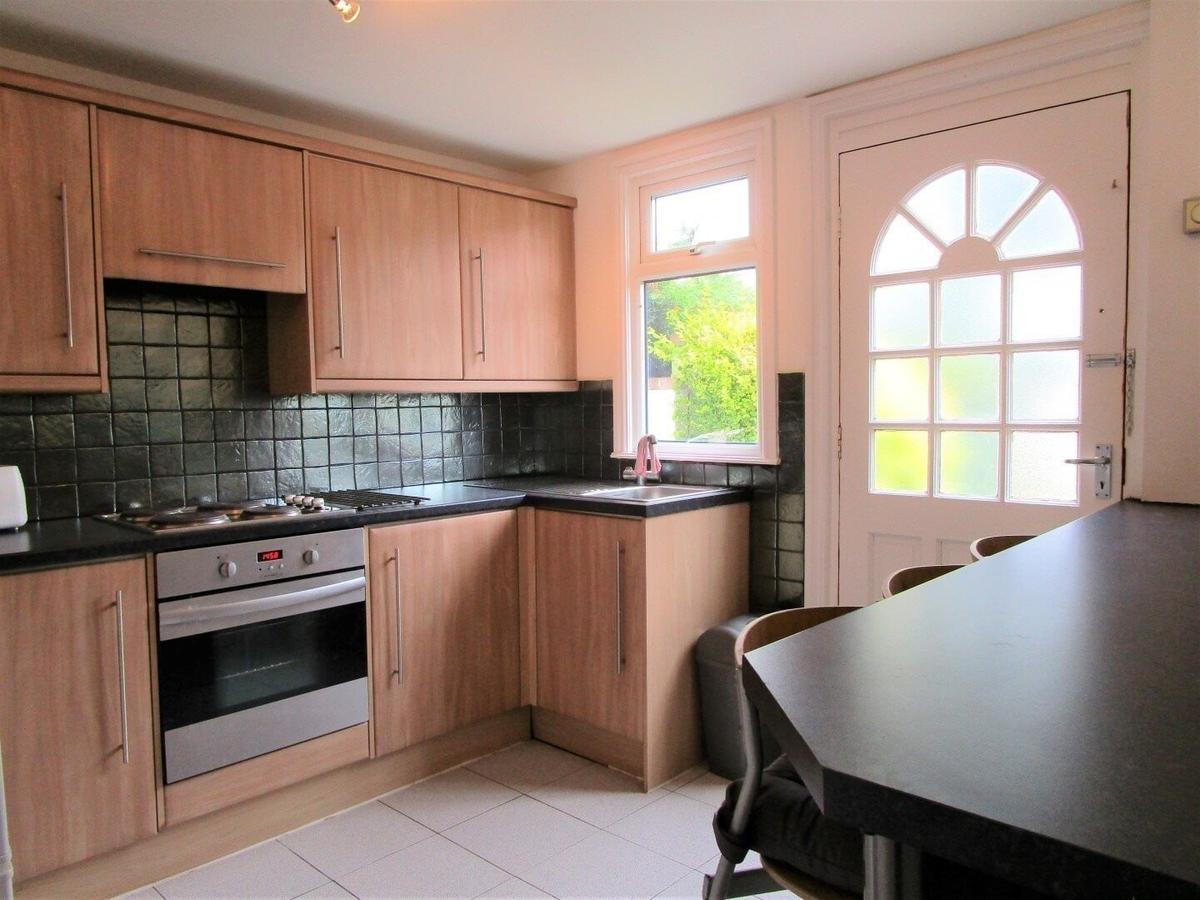 4 bedroom house for rent Woodbridge Fold Leeds, LS6 3LX | UniHomes