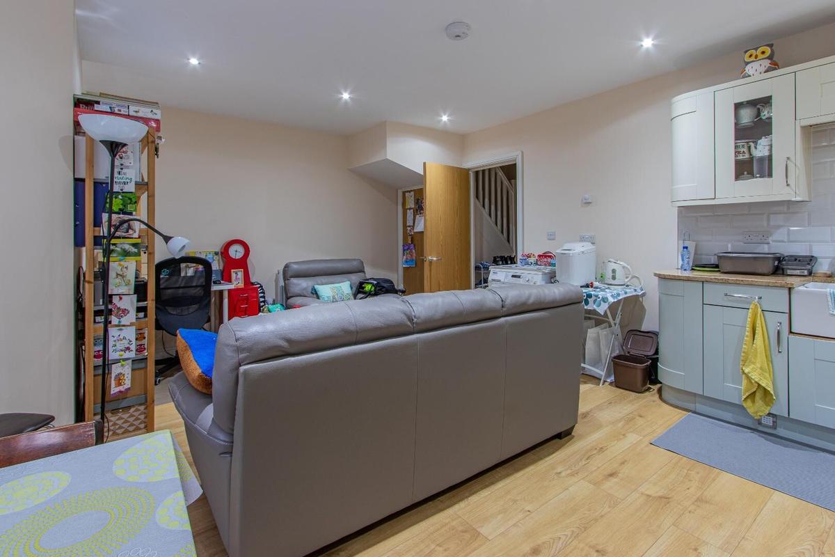 2 bedroom house for rent North Road, Cardiff, CF14 3BL | UniHomes