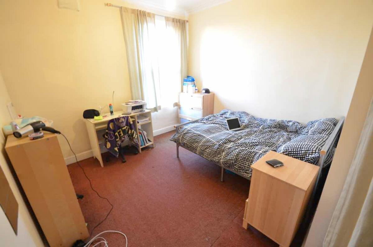 8 bedroom house for rent Consort Terrace, Leeds, LS3 1ET | UniHomes