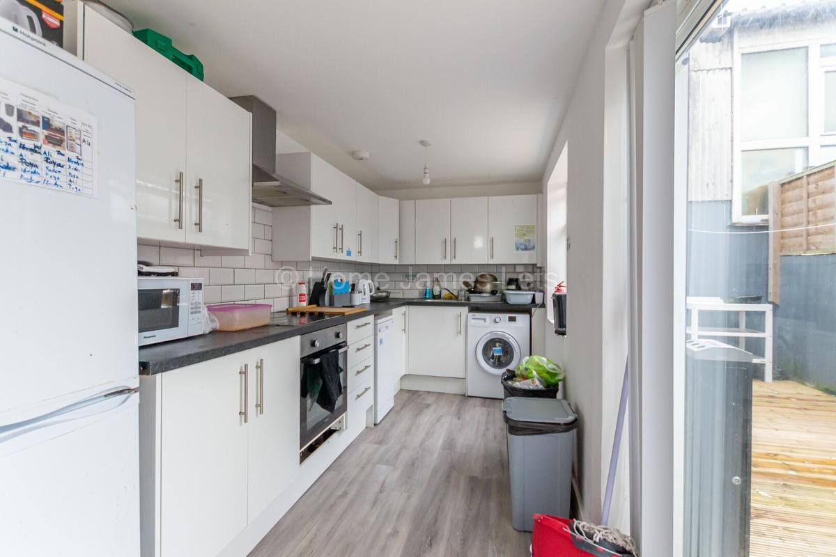 6 bedroom house for rent Beaconsfield Road, Brighton, BN1 4QJ | UniHomes