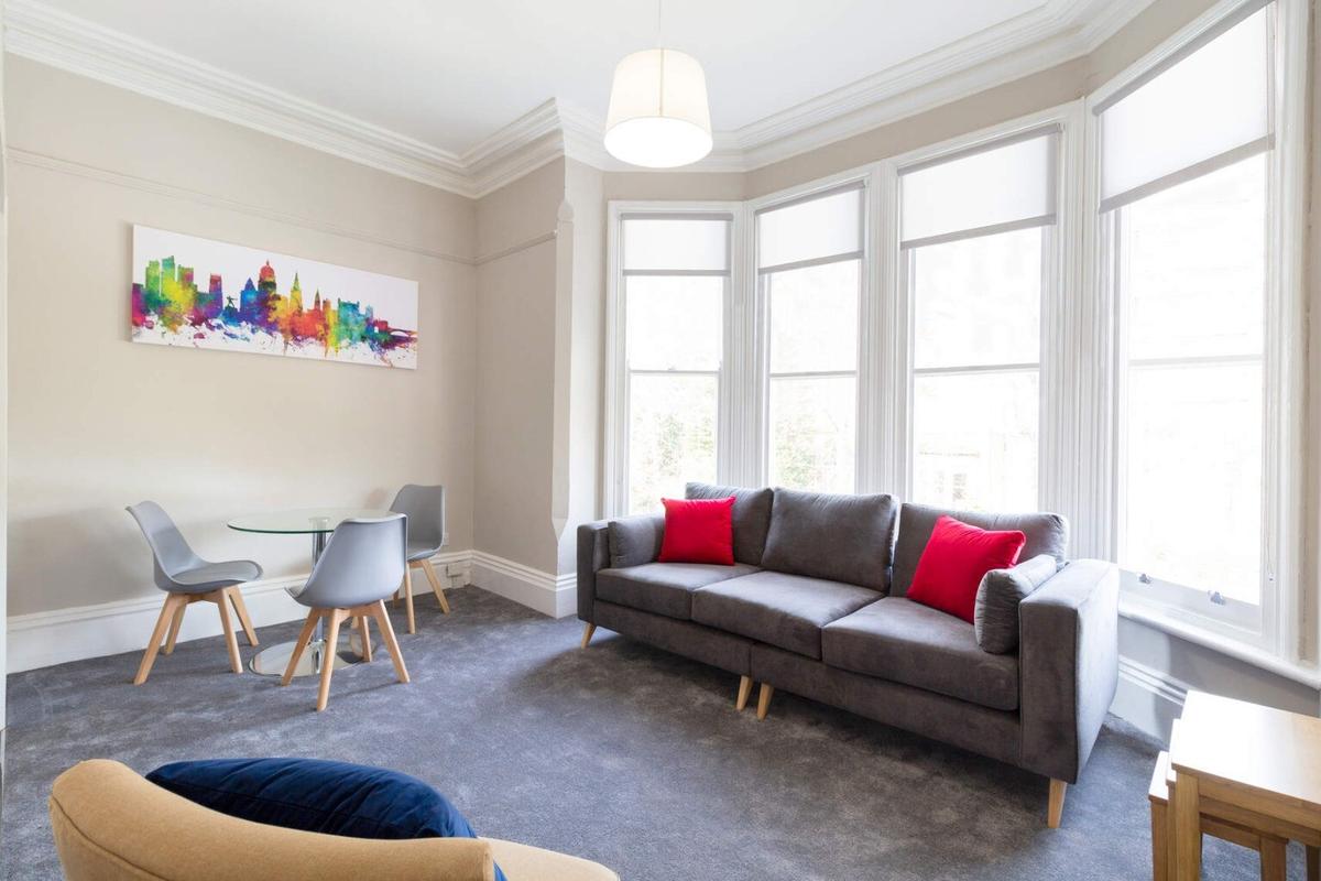 3 bedroom apartment for rent Mapperley Road Nottingham, NG3 5BF | UniHomes