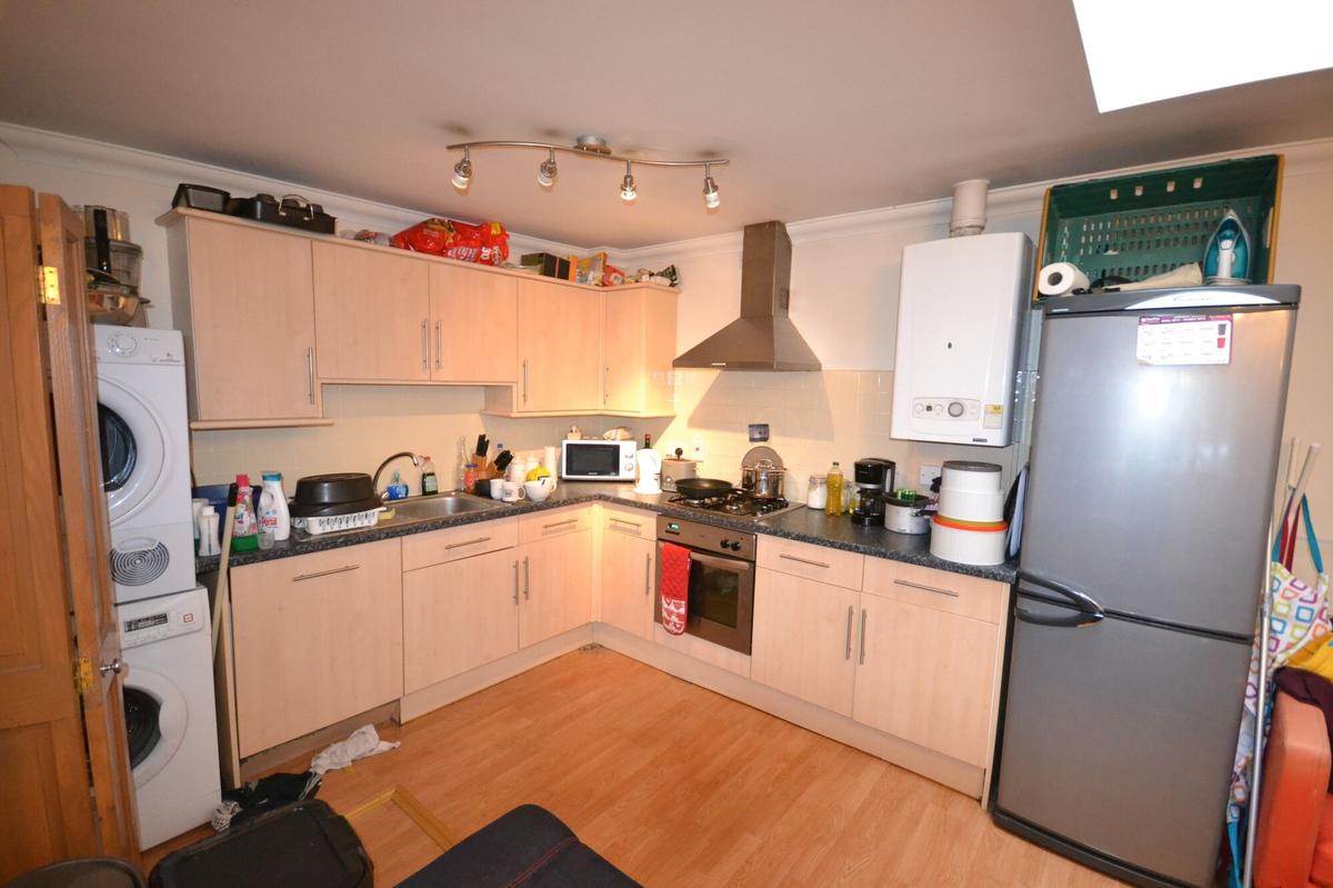 3 bedroom apartment for rent Addington Road Reading, RG1 5PX | UniHomes