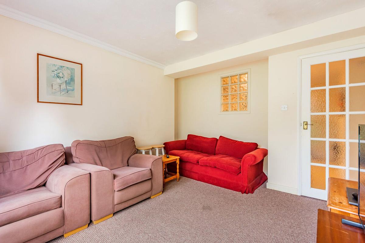 4 bedroom house for rent Cabell Road Surrey, GU2 8JN | UniHomes