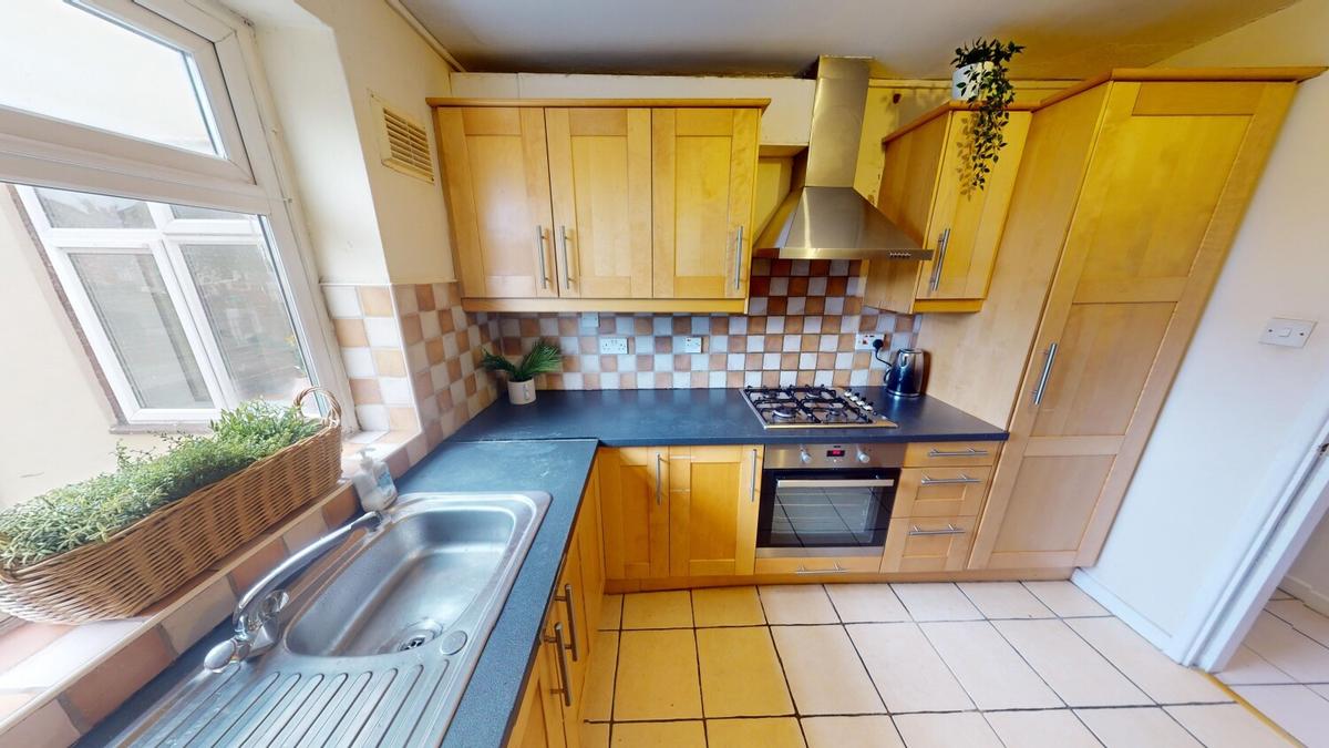 5 bedroom apartment for rent 16A Colville Street Nottingham, NG1 4HQ ...