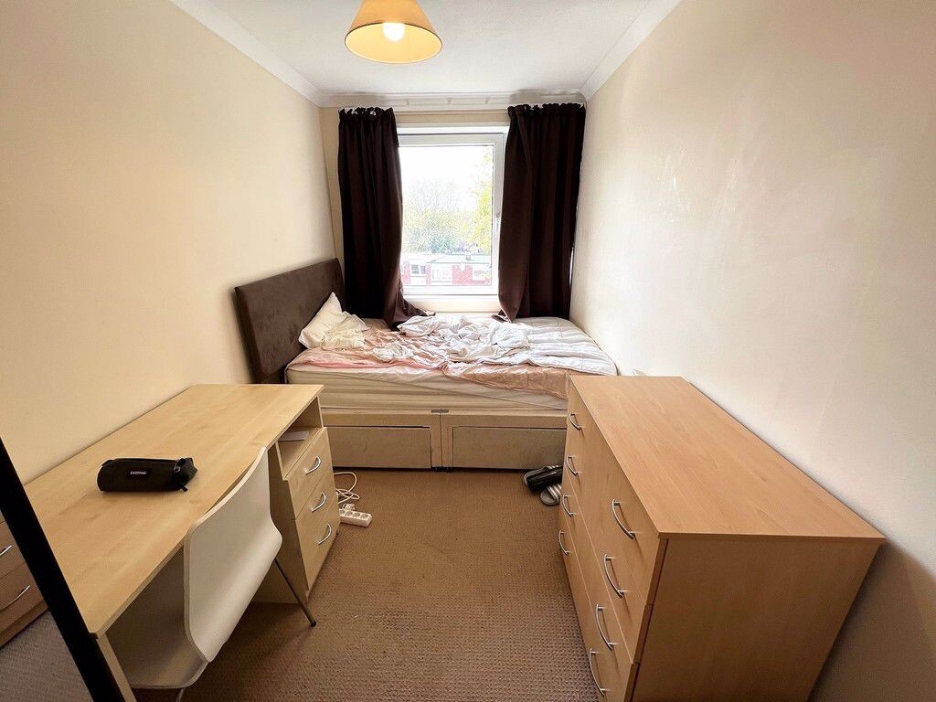 4 bedroom apartment for rent Milverton House, Portsmouth, PO5 1EJ | UniHomes