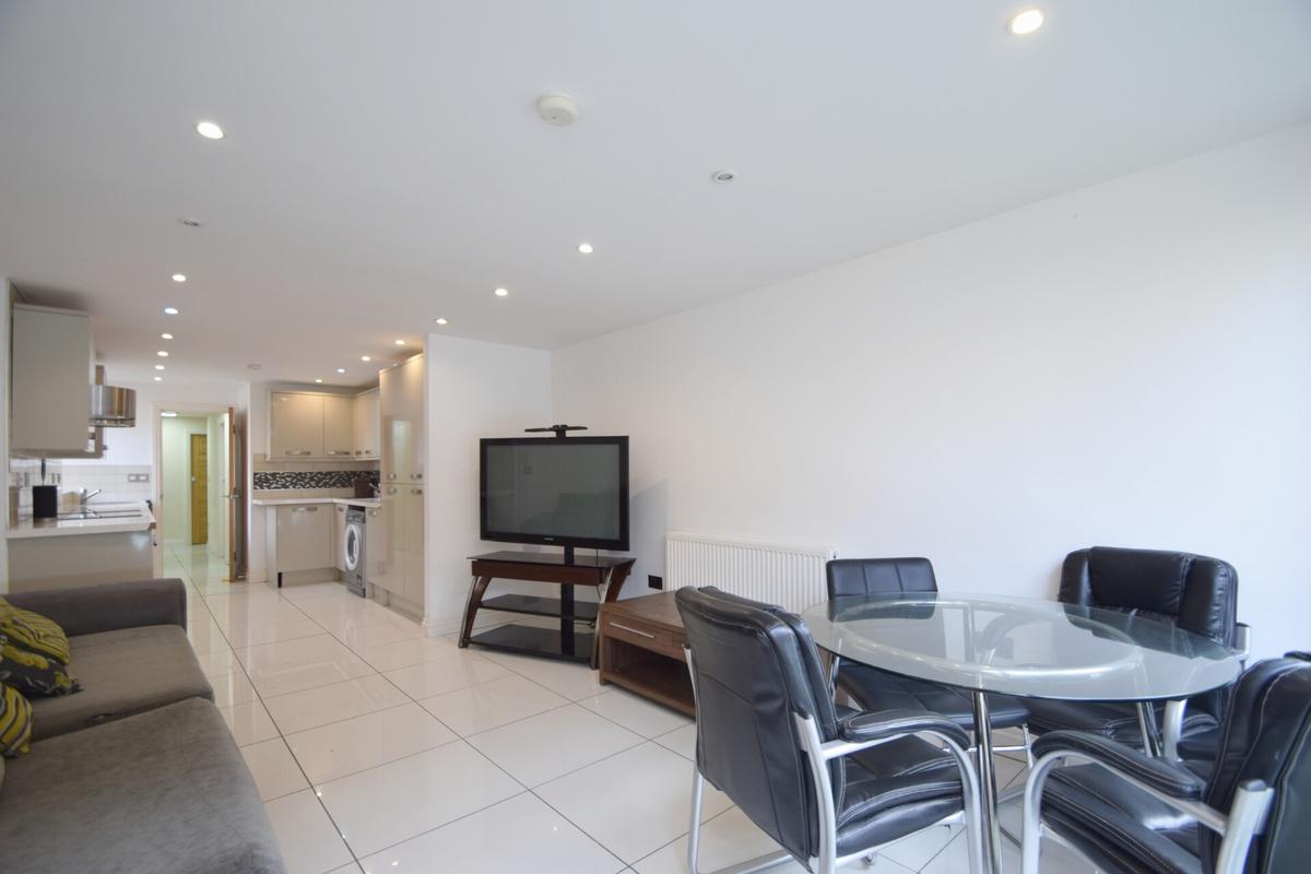 8 bedroom house for rent Hirwain Street Cardiff, CF24 4JH | UniHomes