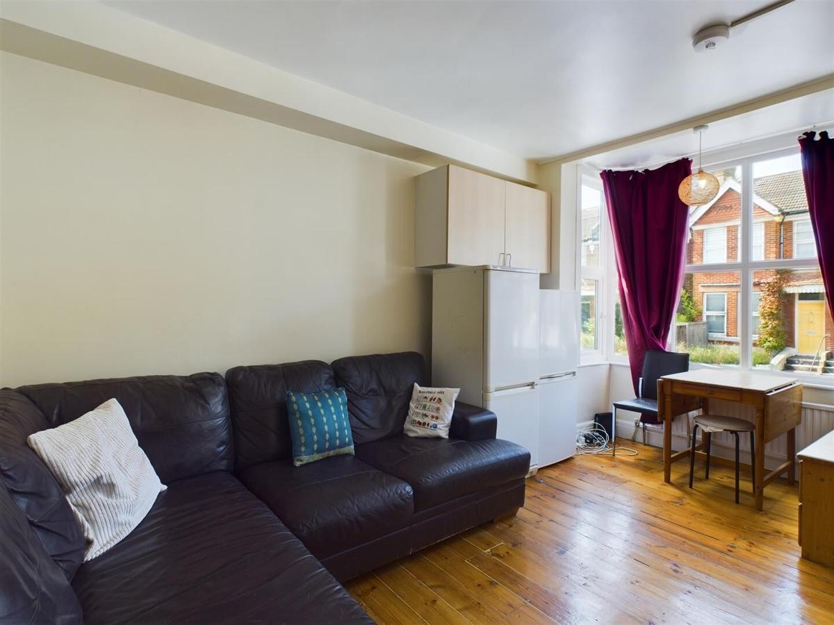 4 bedroom apartment for rent Stanmer Park Road, Brighton, BN1 7JJ | UniHomes