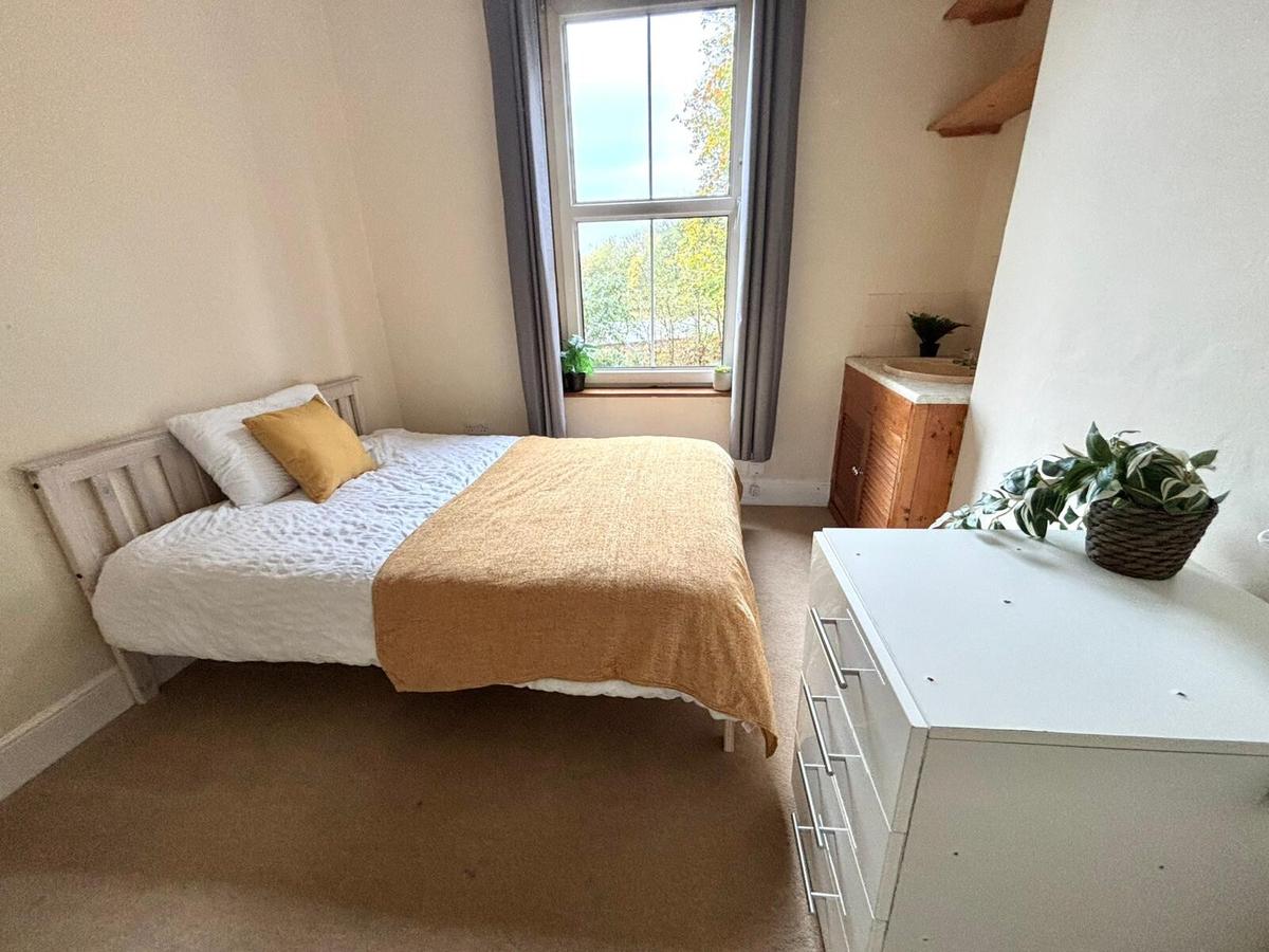 4 bedroom house for rent Portland Street, Exeter, EX1 2EG | UniHomes