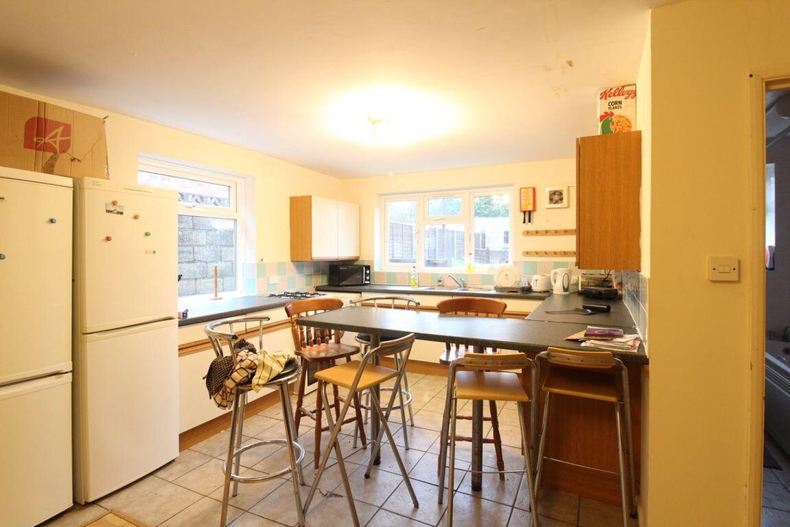 6 bedroom house for rent Broadlands Road, Southampton, SO17 3AR | UniHomes