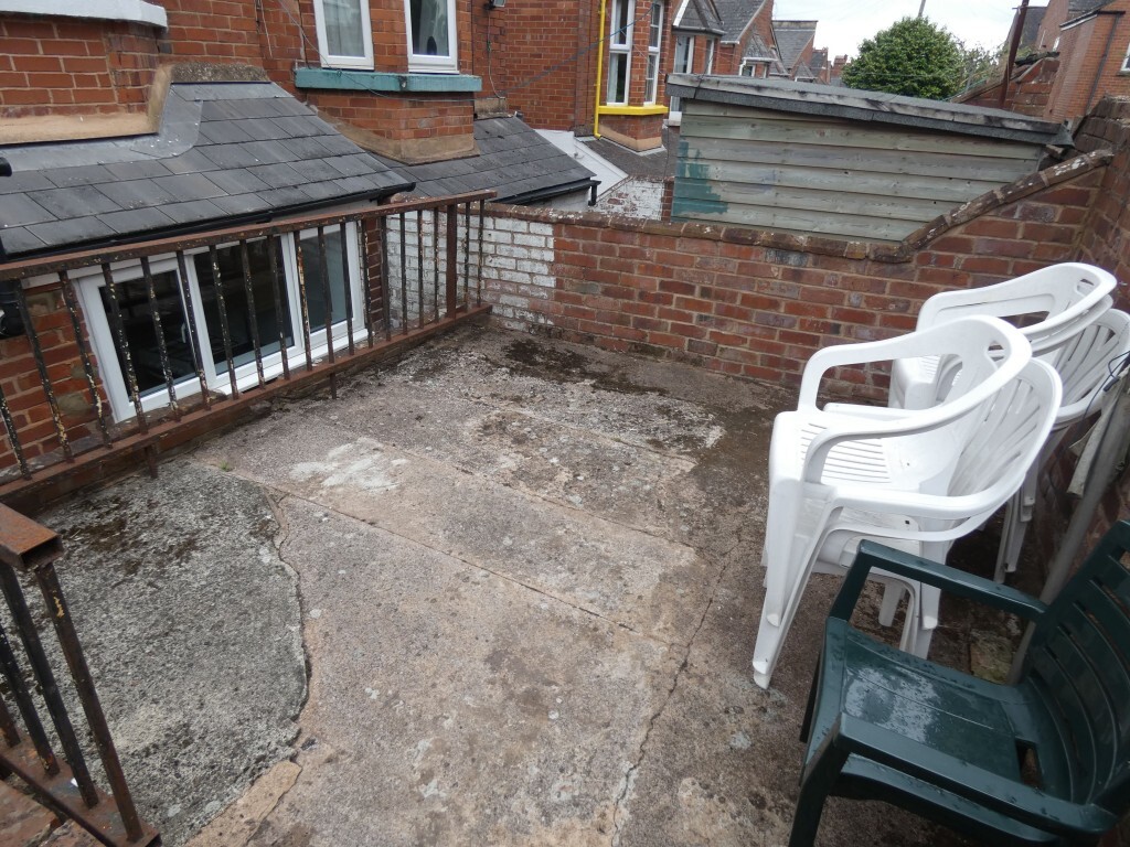 6 bedroom house for rent Priory Road Exeter, EX4 7AW | UniHomes
