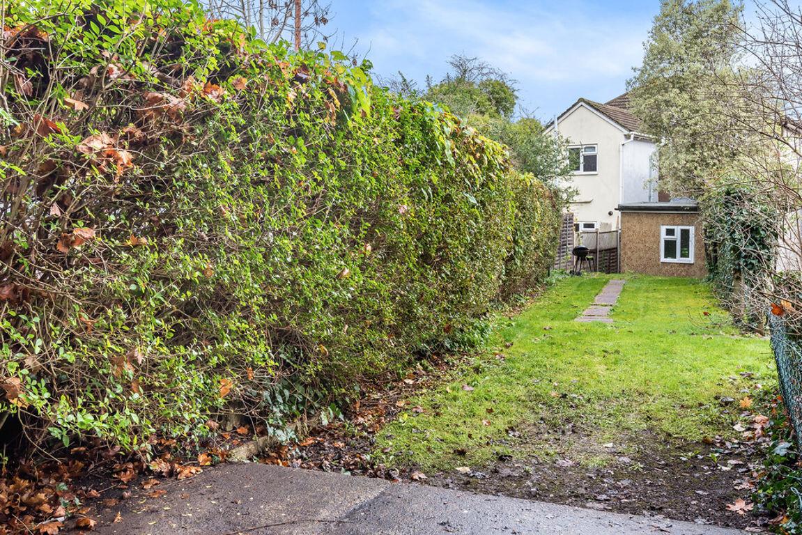 4 bedroom house for rent Walnut Tree Close, Surrey, GU1 4UB | UniHomes