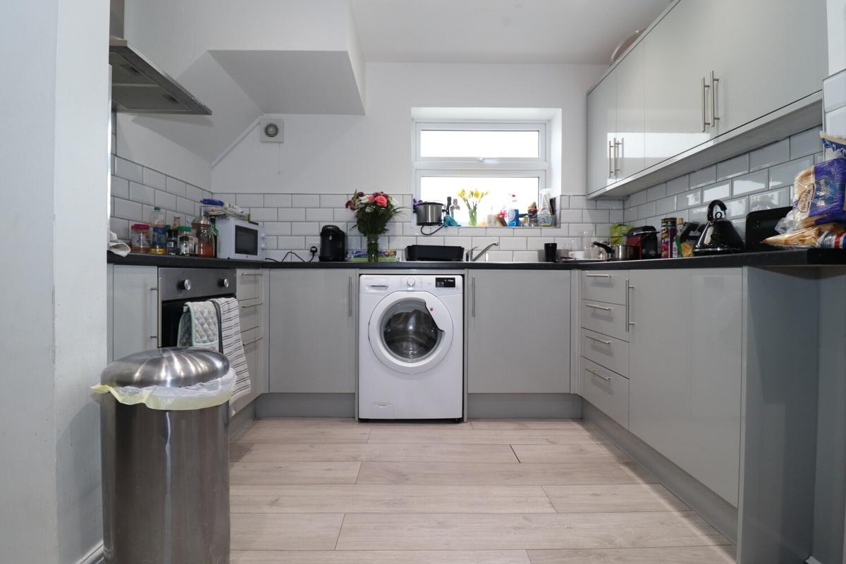 5 bedroom house for rent Maindy Road Cardiff, CF24 4HP | UniHomes
