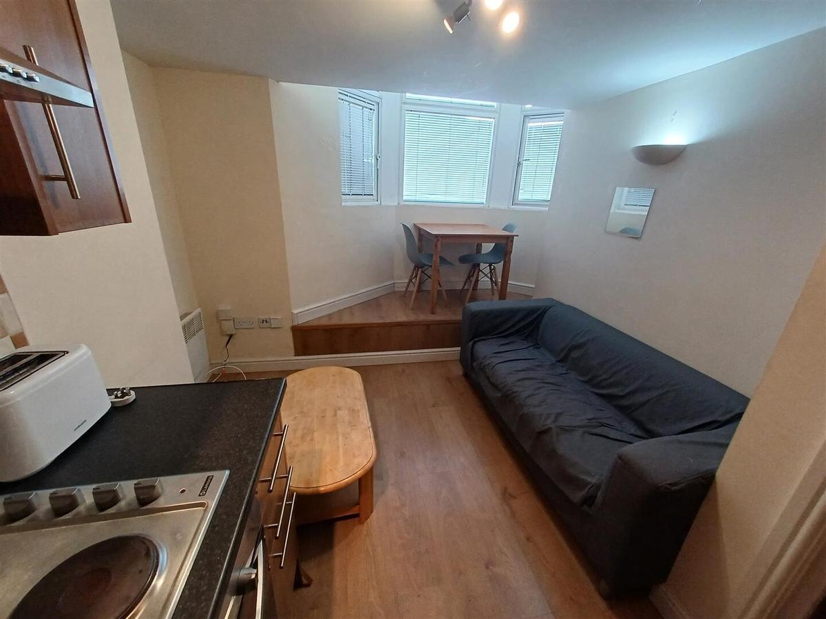 2 bedroom apartment for rent Colum Road, Cardiff, CF10 3EH | UniHomes