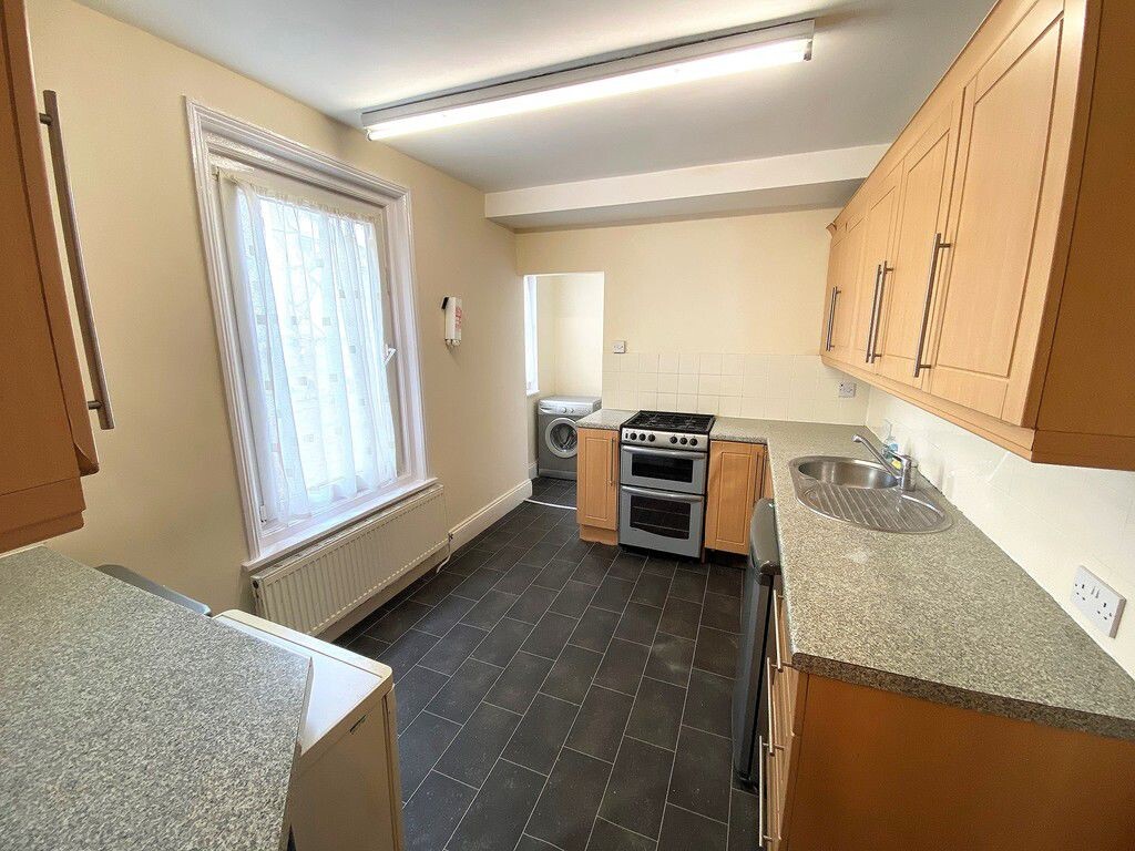 3 bedroom house for rent Lincoln Road, Portsmouth, PO1 5BG | UniHomes