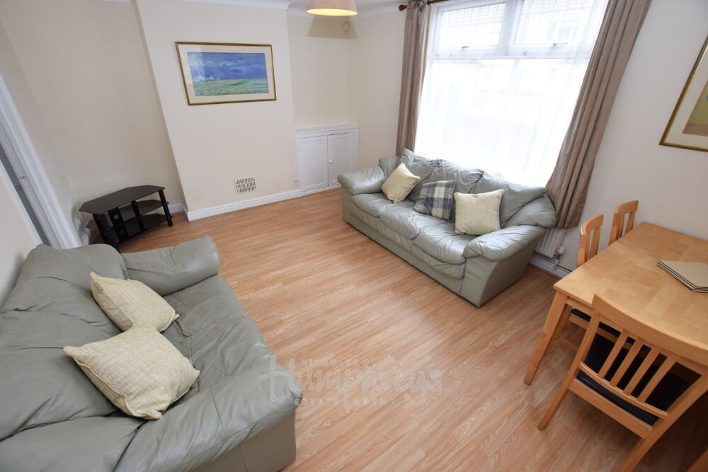 5 bedroom house for rent Langdale Road, 26/27 ** Northampton, NN2 7QH ...